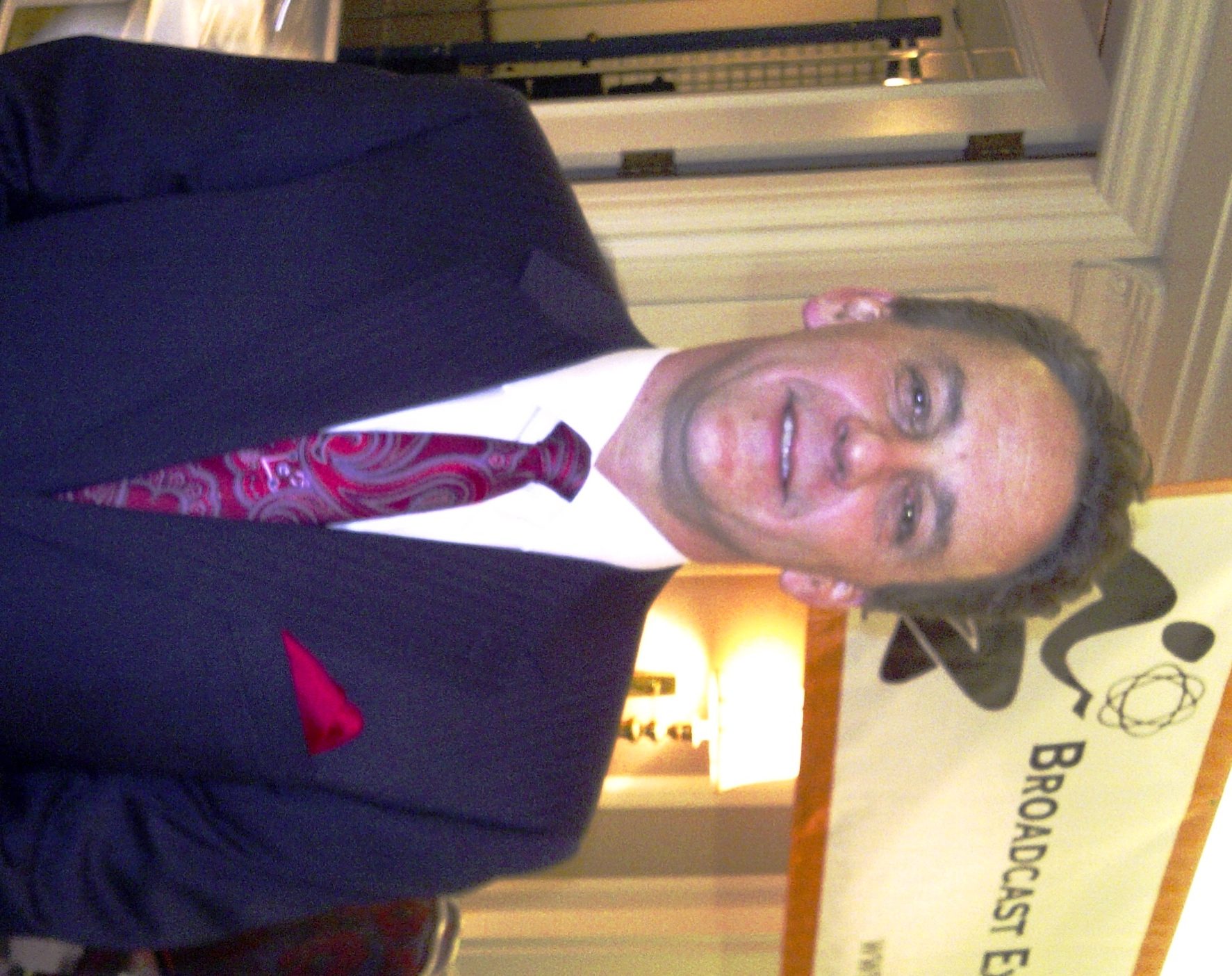 Shaw's new CEO gives conventional TV a vote of confidence - Cartt.ca